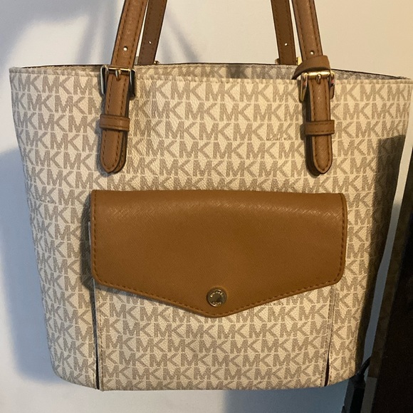 MICHAEL Michael Kors | Bags | Micheal Kors Purse Phanny Pack Set | Poshmark